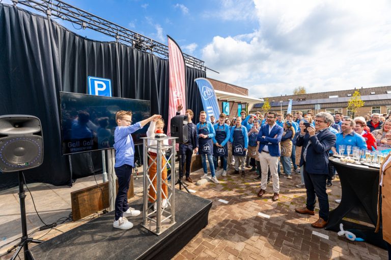 1.150 bezoekers bij vernieuwde Albert Heijn Sprengenpark - Apeldoorn Actueel