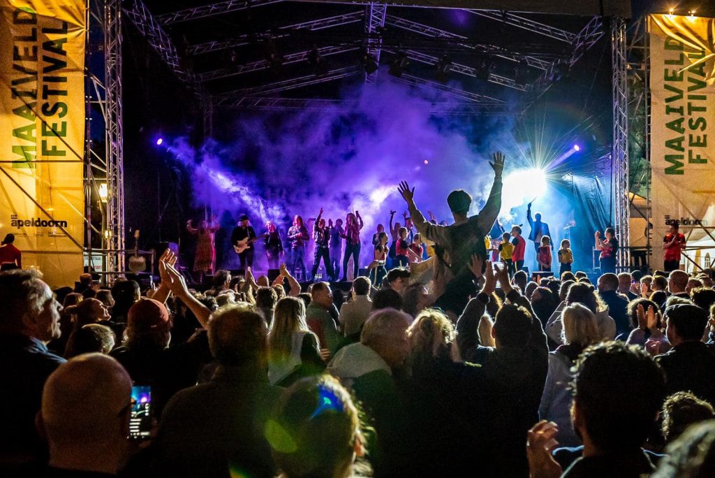 Maaiveld Festival 2024: Twee dagen vol muziek, kunst en avontuur in ...